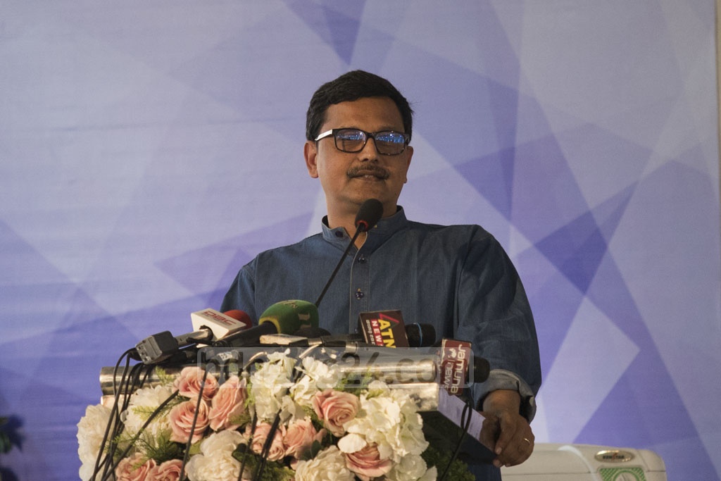 State Minister for Shipping Khalid Mahmud contracts COVID-19