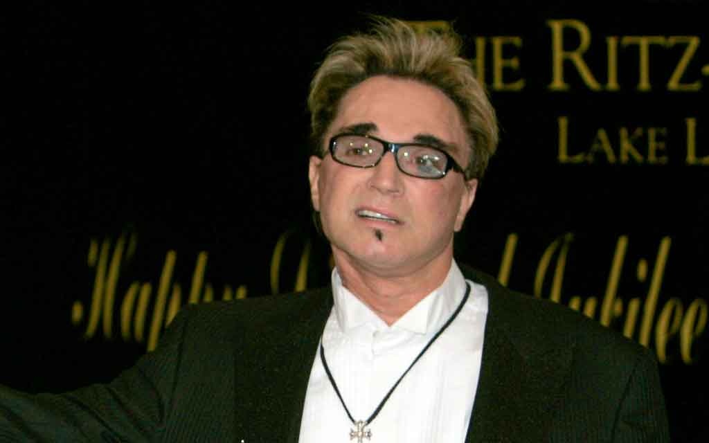 Roy Horn, who dazzled audiences as half of Siegfried & Roy, dies at 75