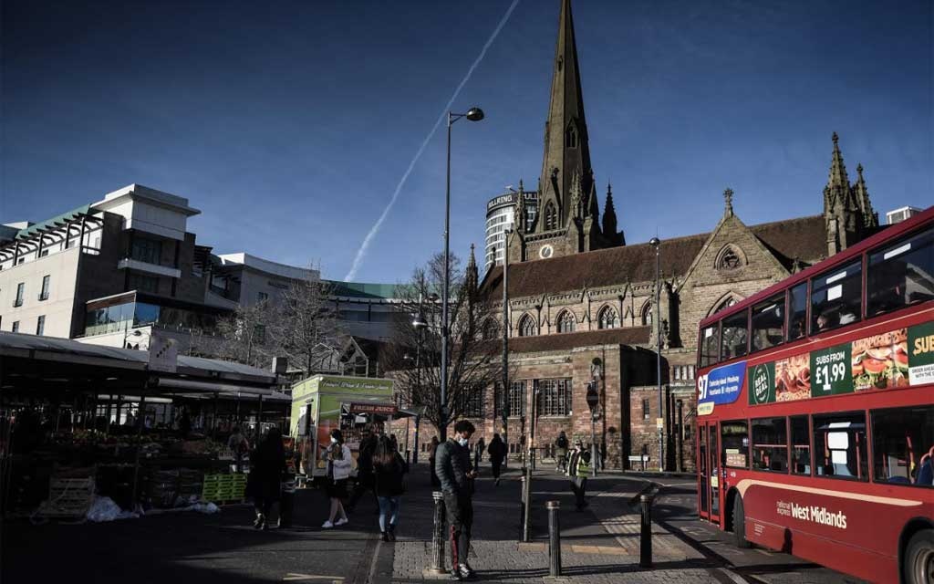 In England, rumbles of discontent as parliament votes to exit lockdown