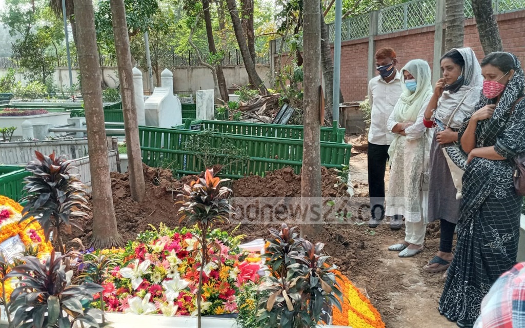 Bangladesh says teary goodbye to Kabori, who enchanted cinema lovers ...