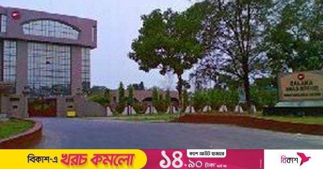 ‘Angry and frustrated’: Biman pilots launch protests over pay cut