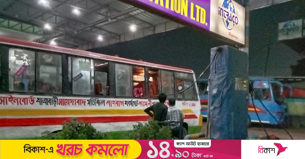 Stickers to mark CNG-run buses not entitled to raise fares