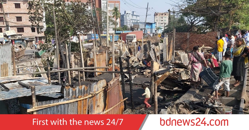 চট্টগ্রামে বস্তিতে আগুন, অসুস্থ হয়ে একজনের মৃত্যু