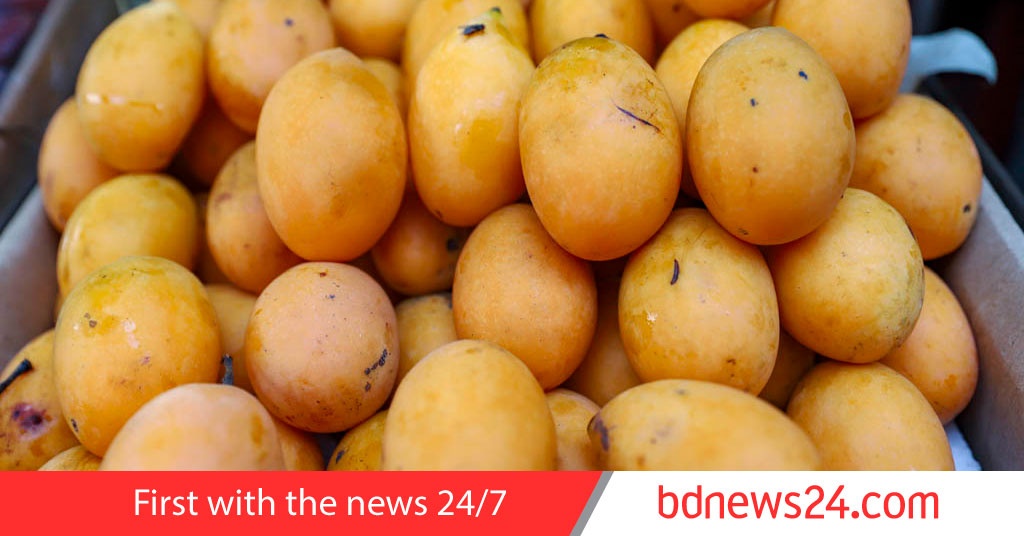 Imported mangoes hit the market