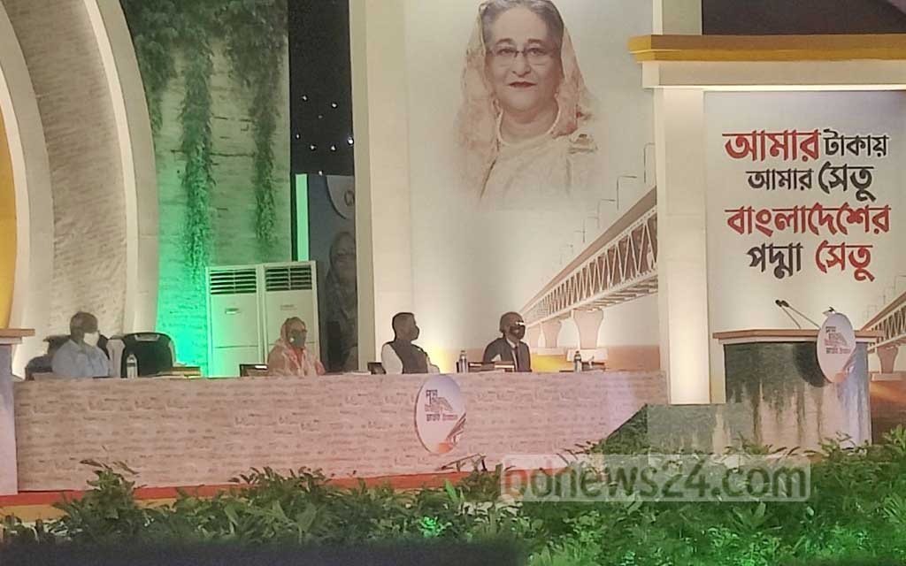 Hasina leads celebrations over the opening of Padma Bridge