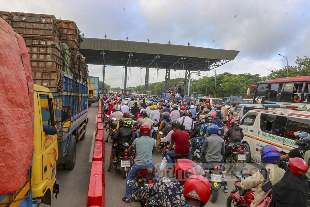 Padma Bridge rakes in nearly Tk 21m in tolls on opening day