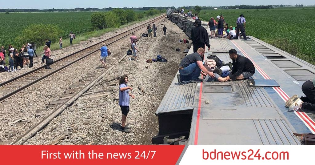 Fourth person dies following Amtrak train derailment in US Fourth person dies following Amtrak train derailment in US