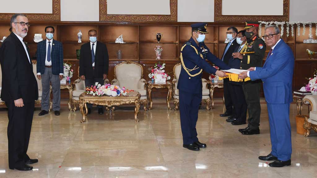 রাষ্ট্রপতির কাছে ইরান ও ব্রাজিলের দূতের পরিচয়পত্র পেশ
