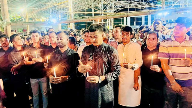 শোকের মাসের প্রথম প্রহরে আলোর মিছিল