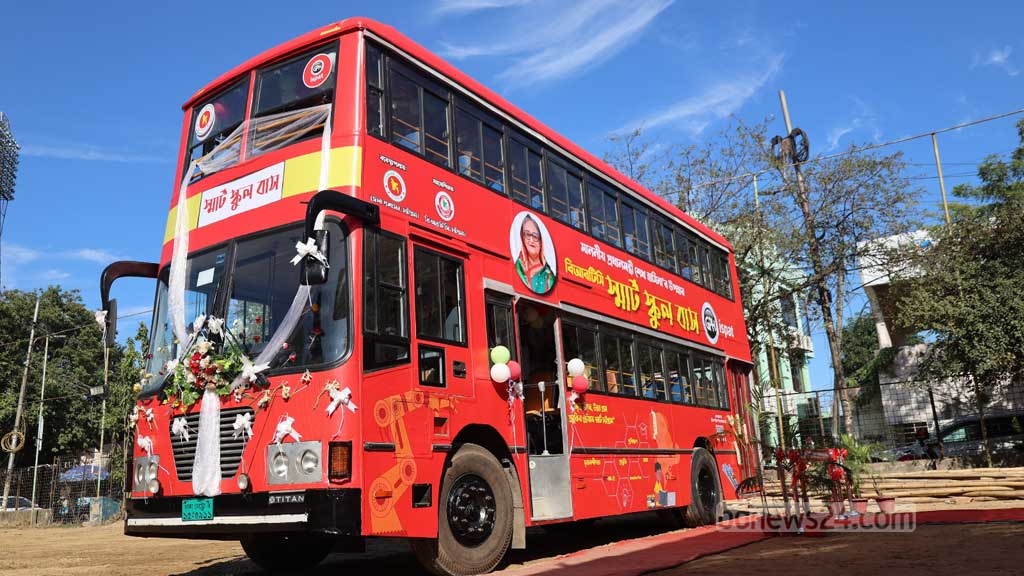 আর্থিক সংকটে চট্টগ্রামের স্মার্ট স্কুল বাস সার্ভিস