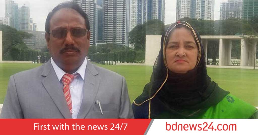 লাঙ্গলের পক্ষে সরলেন নৌকার প্রার্থী, থাকলেন স্ত্রী