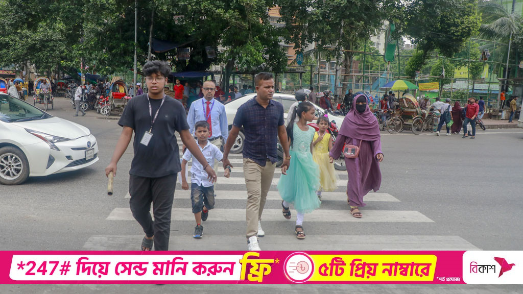 Students step up to bring order to the streets