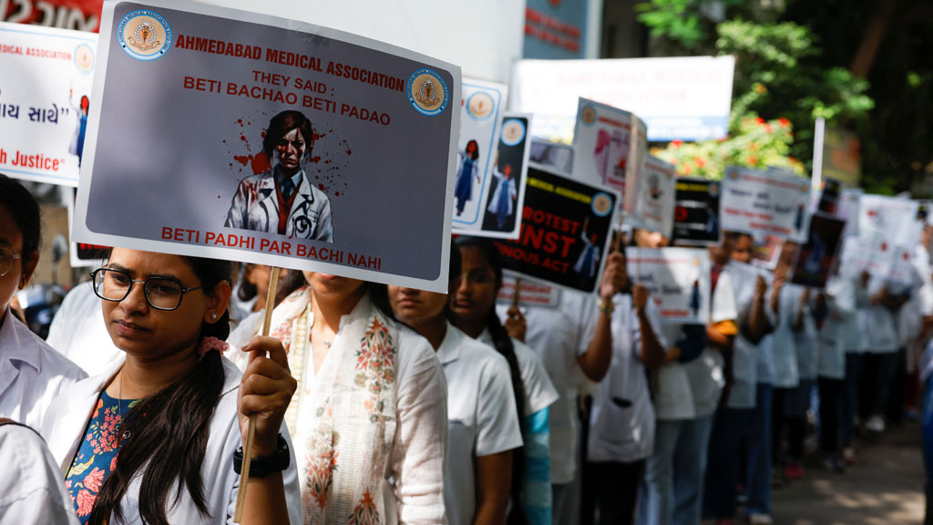 India's doctors strike in protest at rape, murder of colleague