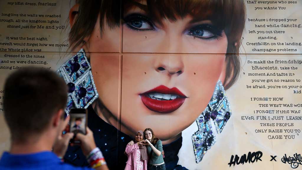 Taylor Swift expresses fear, guilt over cancelled Vienna shows
