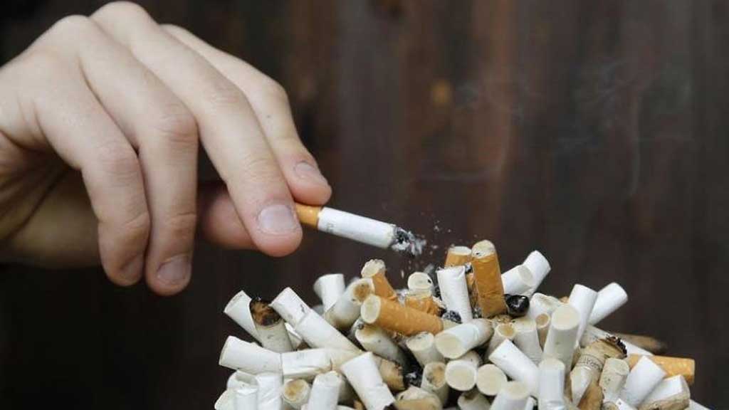 UK promises to ban smoking for younger generations