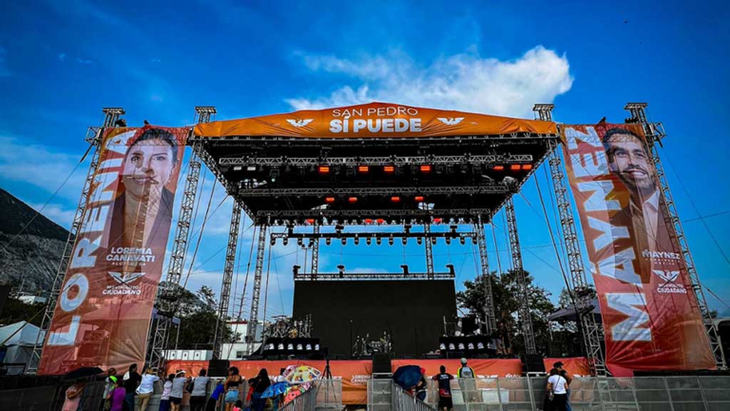 Nine killed in Mexico stage collapse at campaign event