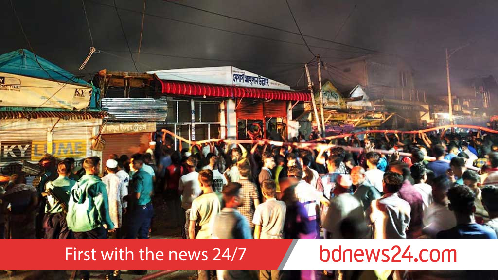 Fire burns 4 gunny sack warehouses in Khulna