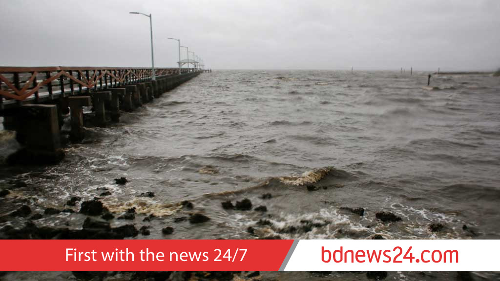 Tampa zoo animals hunkered down as Hurricane Milton nears