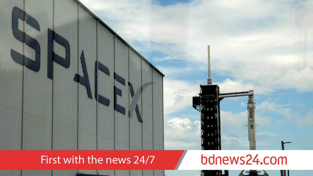 SpaceX must operate at 'highest level of safety': FAA chief