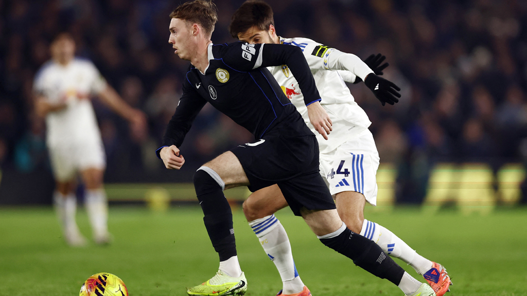 Chelsea lose ground at top with Leeds loss