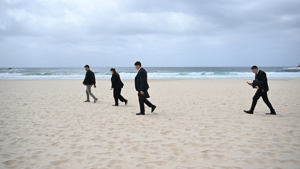 Russia condemns Australian shooting, says Russians among those ki