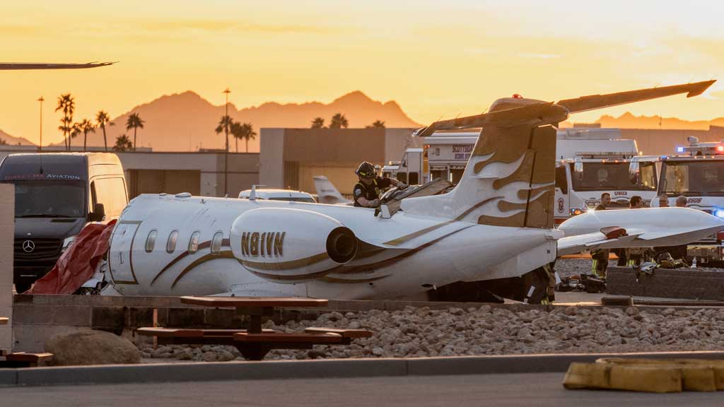 1 dead, 4 injured after business jets collide at Arizona airport