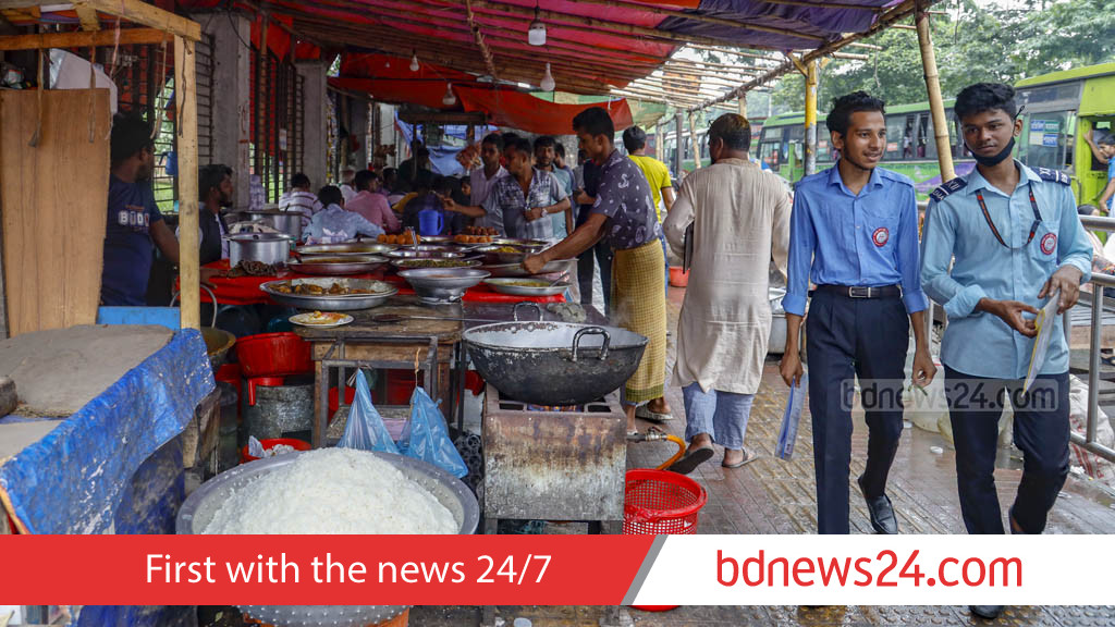 A footpath or a market?