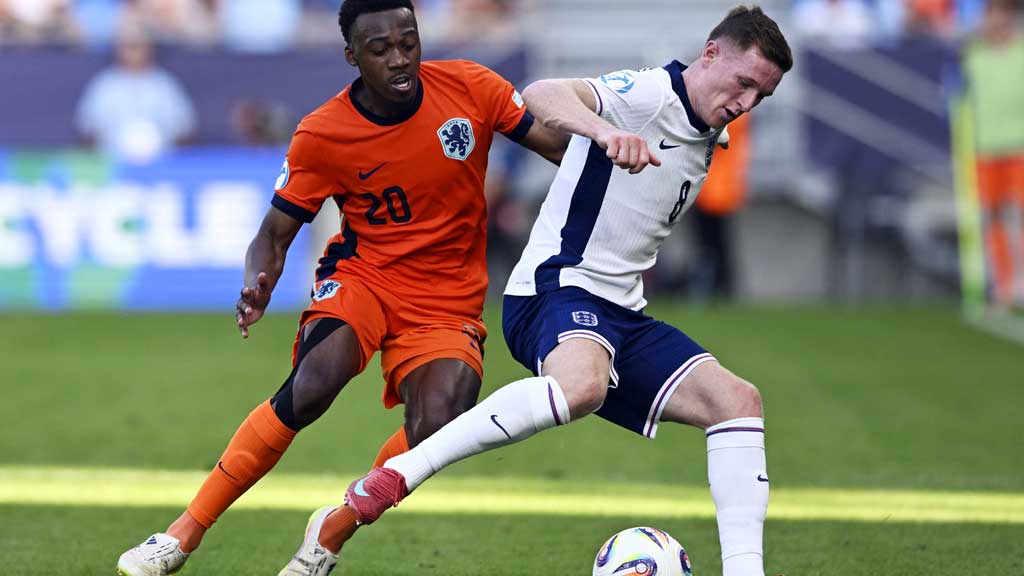 Brentford sign Dutch midfielder Milambo from Feyenoord