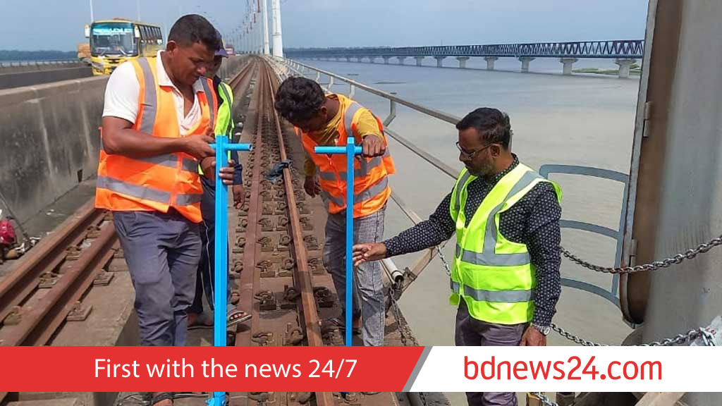 Jamuna Bridge rail line being lifted to widen road