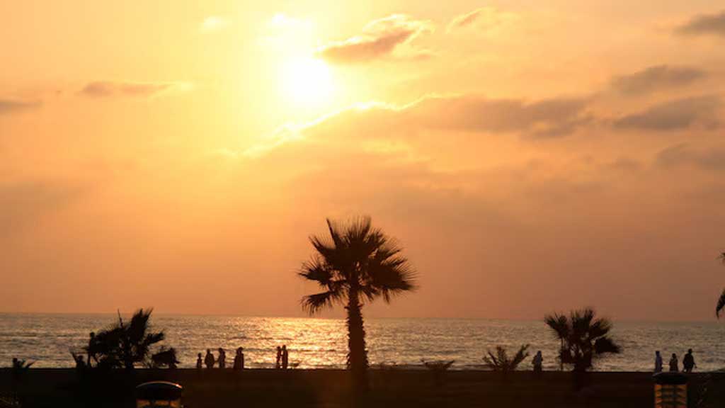 Burkinis mandatory on Syrian public beaches