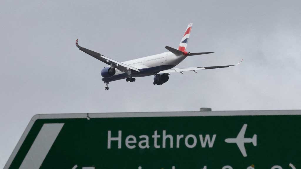 Global flight turmoil as Heathrow closed by huge fire