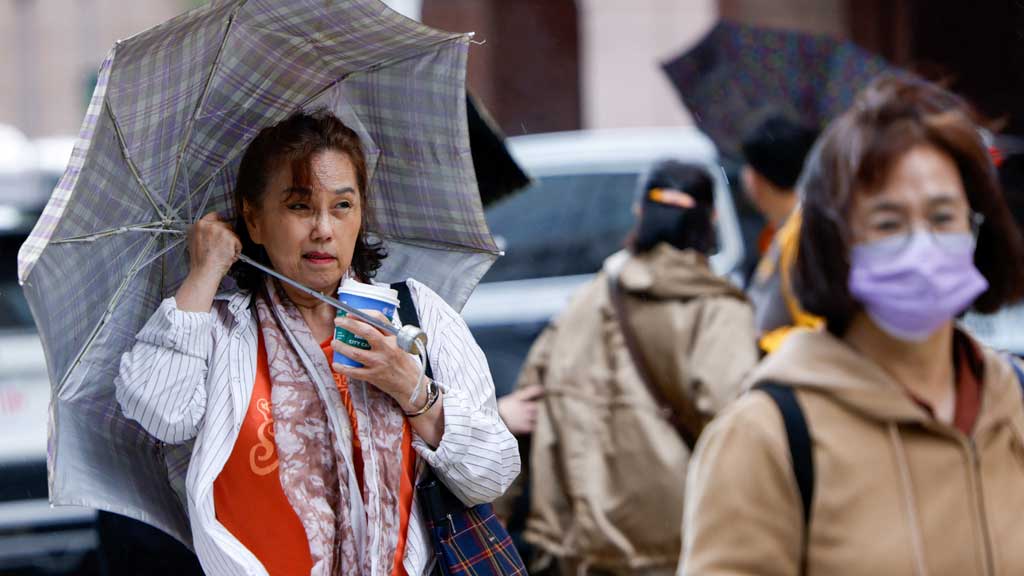 Taiwan evacuates 3,000 as it awaits Typhoon Fung-wong