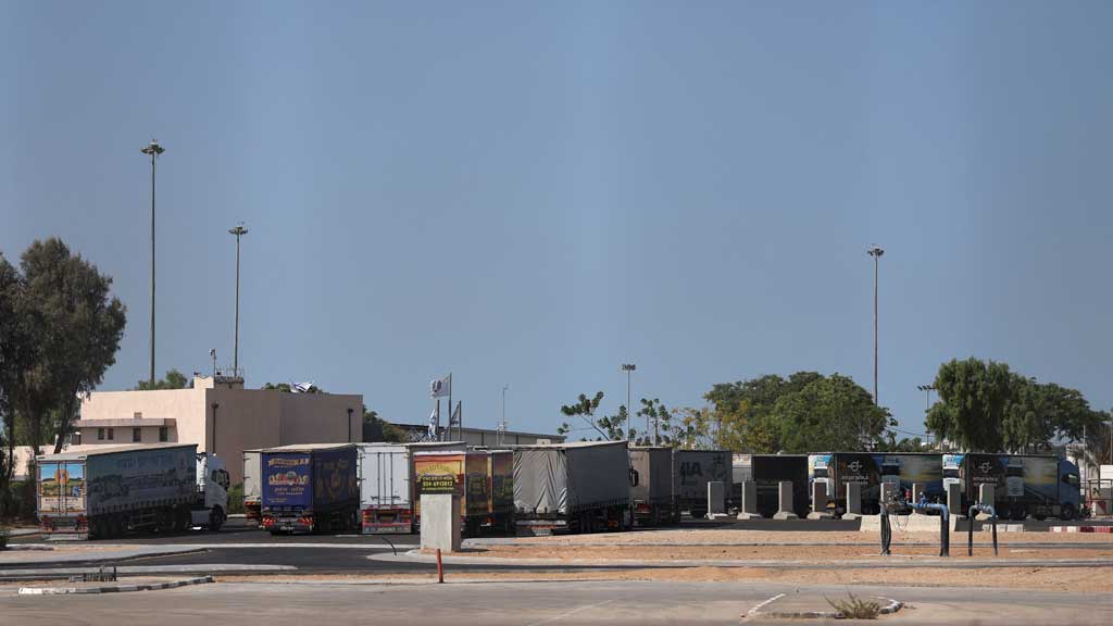 Roadblocks in north Gaza hinder UN food delivery efforts