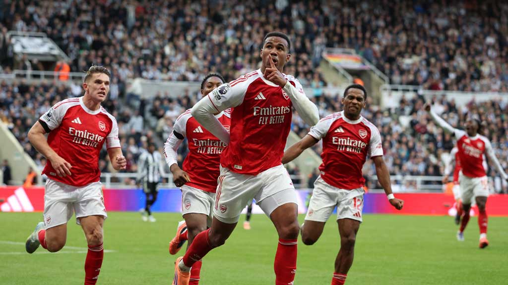 Gabriel earns Arsenal late win at Newcastle