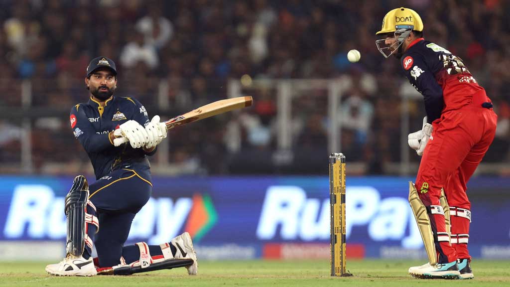 Gujarat beat RCB